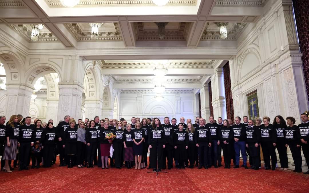 Senatorul PSD Prahova Laura Moagher si deputatele Simona Maya Teodoroiu ...