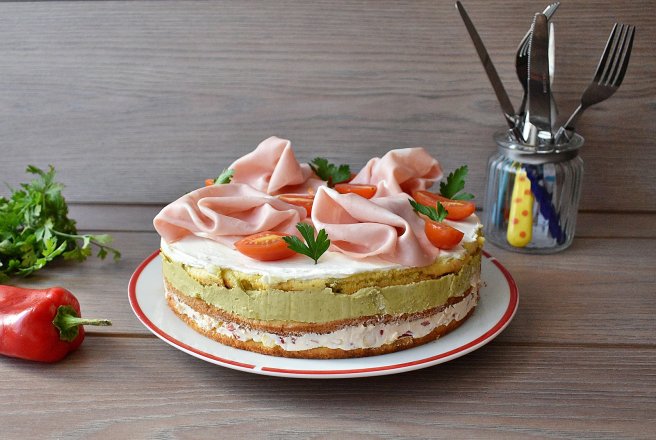 Tort sarat cu mazare si crema de branza, un aperitiv festiv si gustos ...